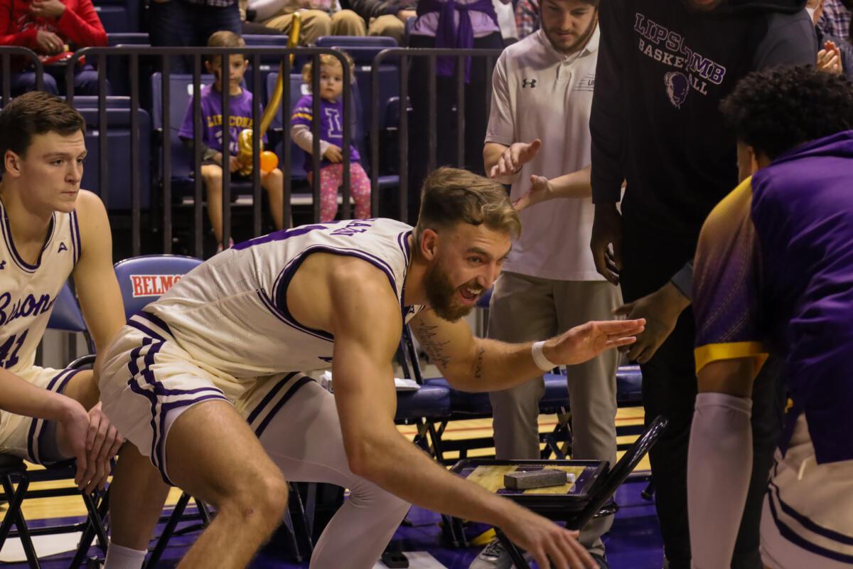 Men's basketball humiliated by rival Belmont - Lumination Network Men's basketball humiliated by rival Belmont - Lumination Network